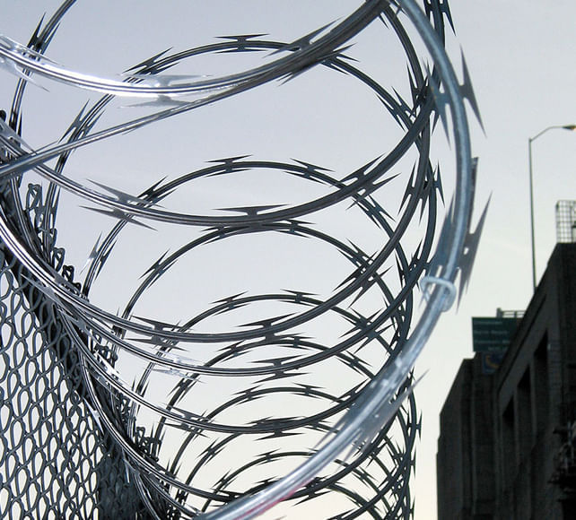 Concertina Corta 300Mmx10Mt Caja Cerram